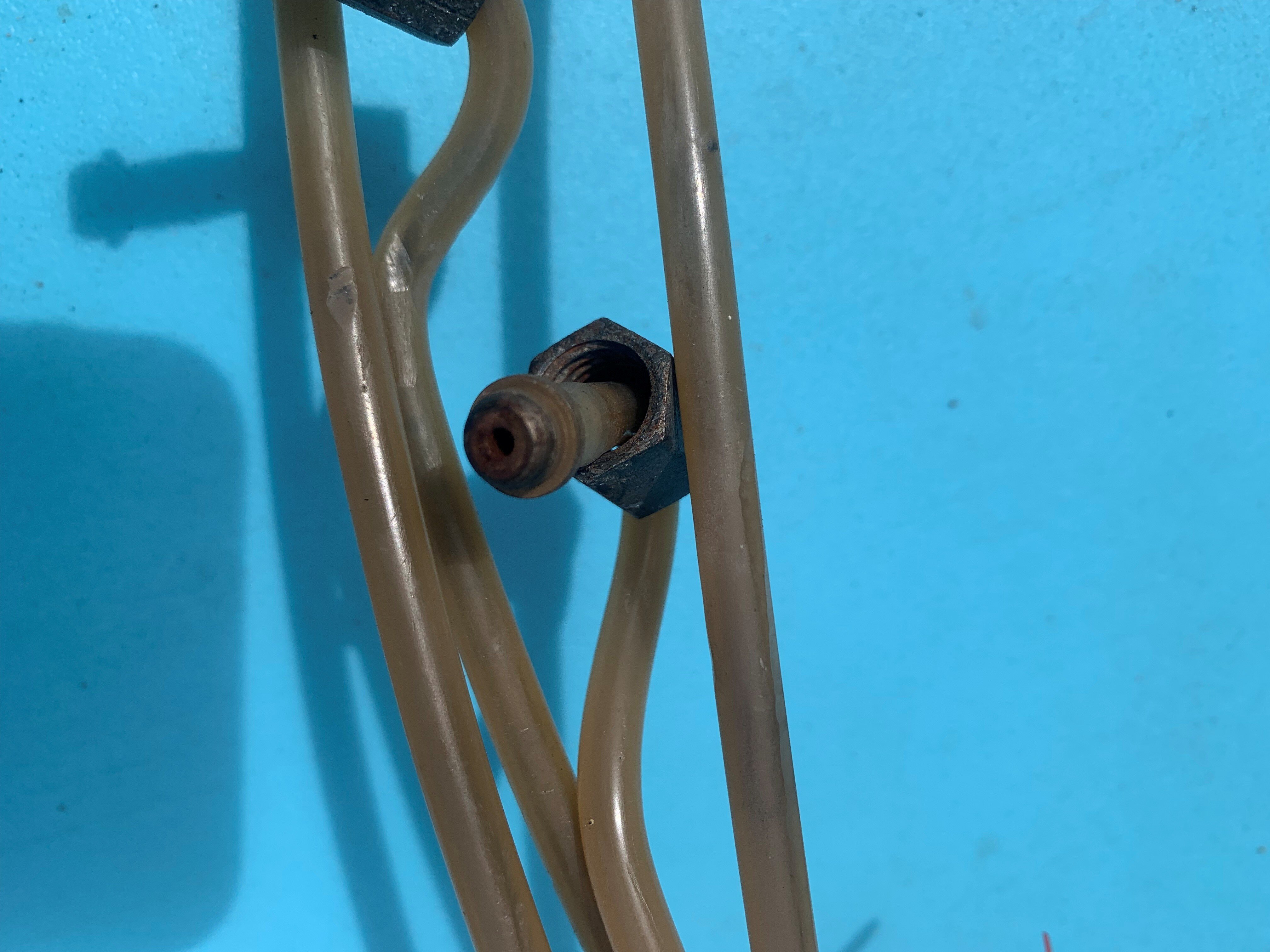 BMW 2002tii Fuel Injection Pressure Lines - Engine and Drivetrain - 2002FAQ