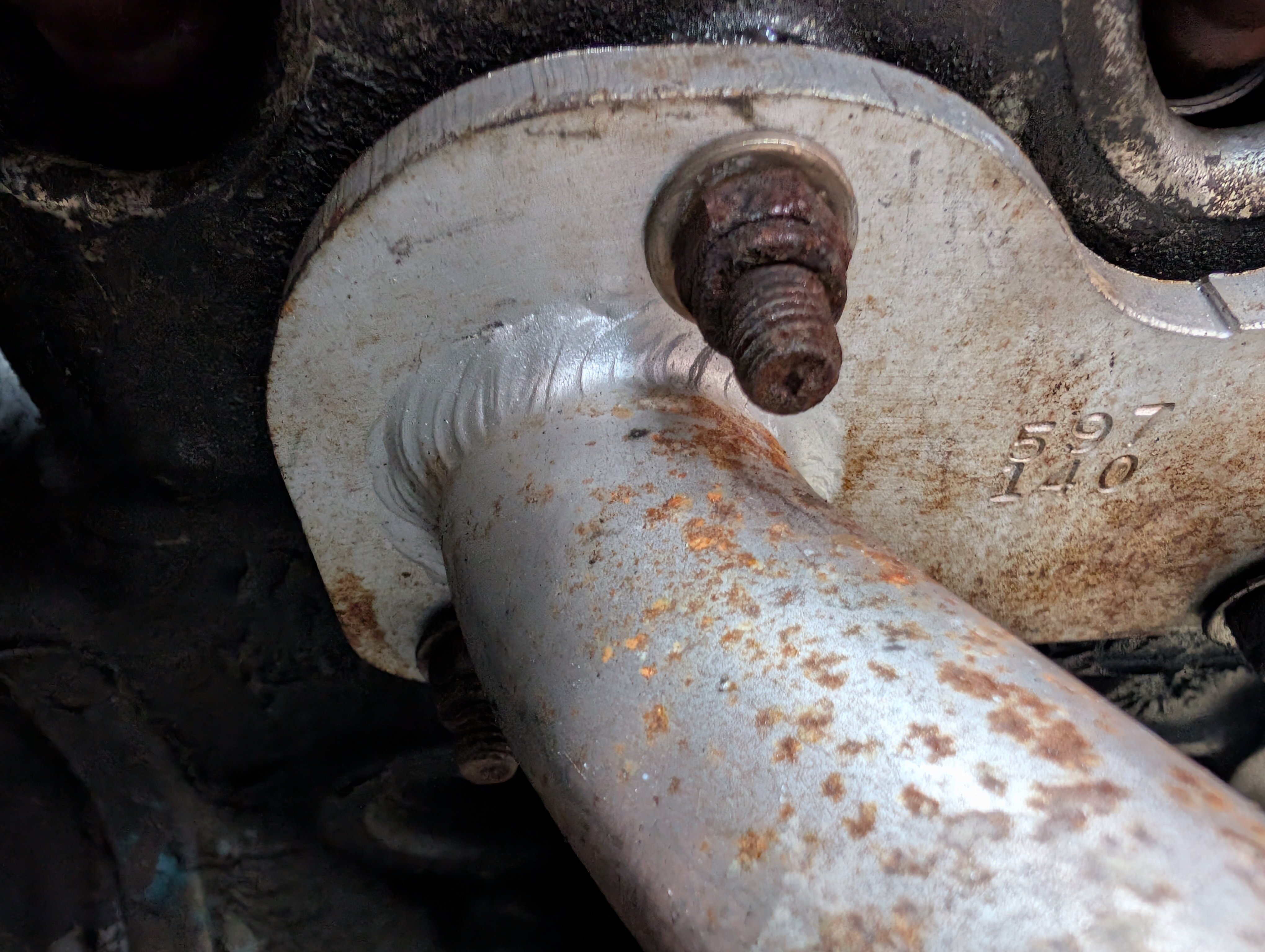 Rusted retaining bolts on exhaust manifold |﻿ BMW 2002 and other '02