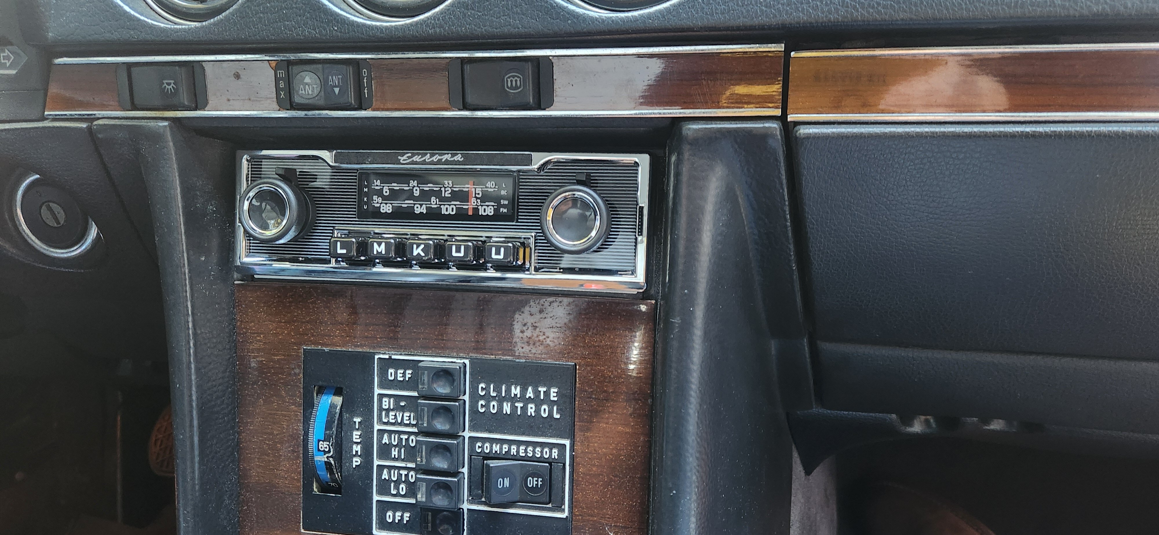 Bluetooth Head Units that still look old/period correct? - Page 2 - BMW ...