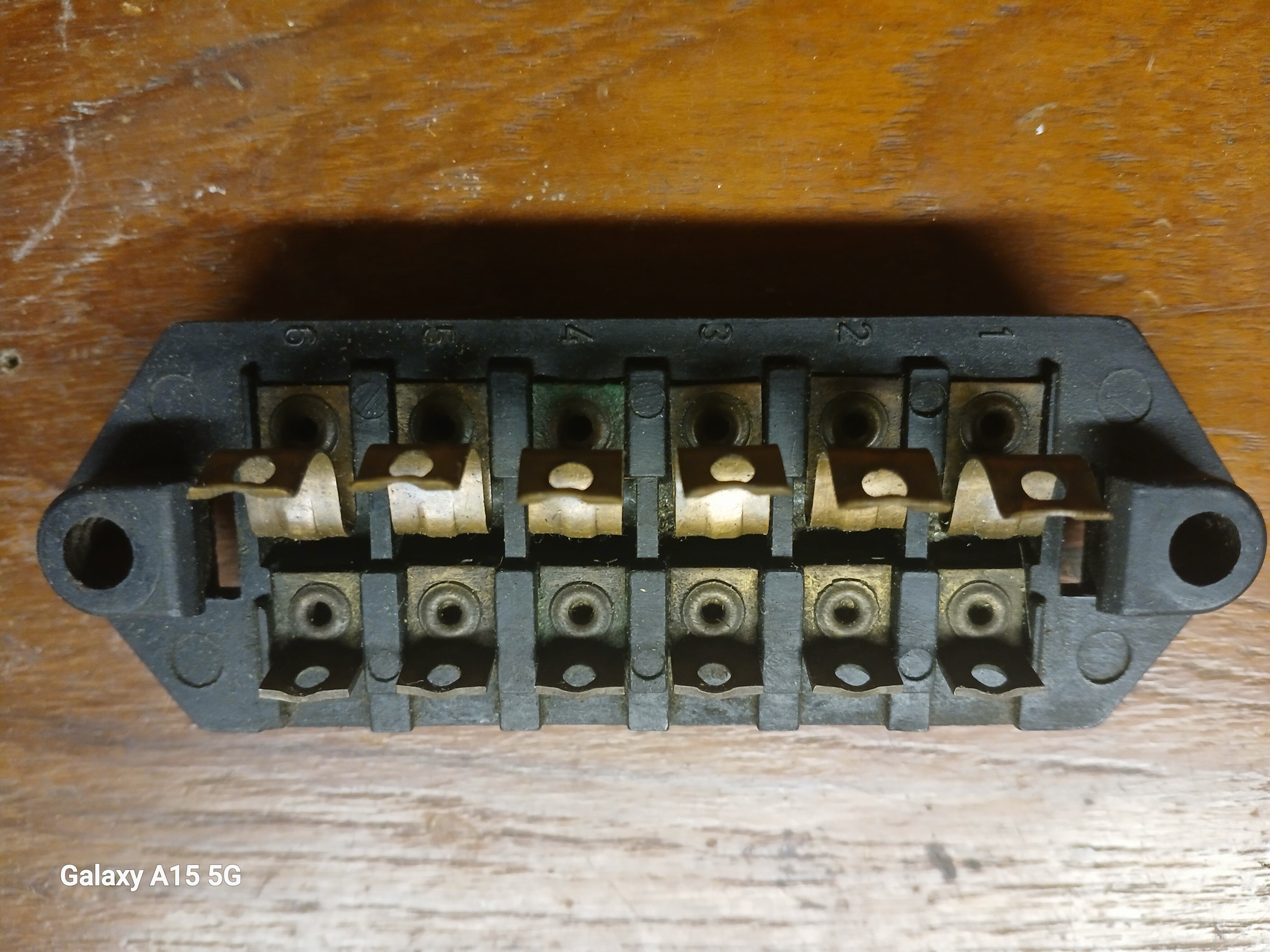 Early fuse box NOS - Body and Interior - 2002FAQ