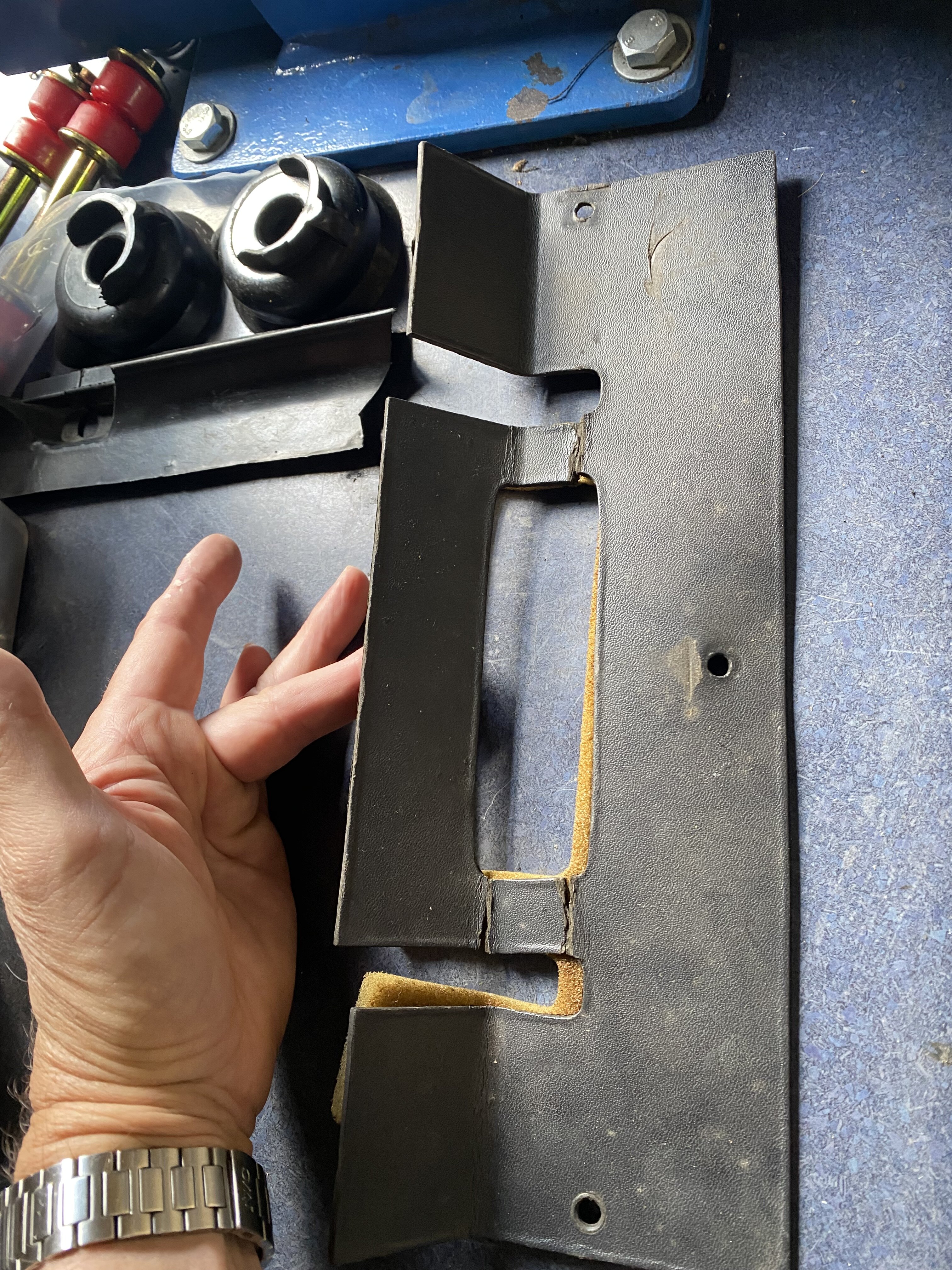 “Weird” under dash panel - location? |﻿ BMW 2002 and other '02