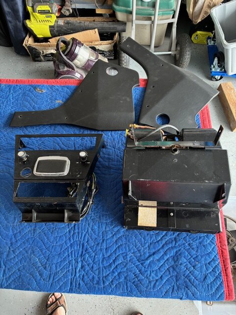 Used Behr air conditioning unit & new Sanden compressor, condenser and ...