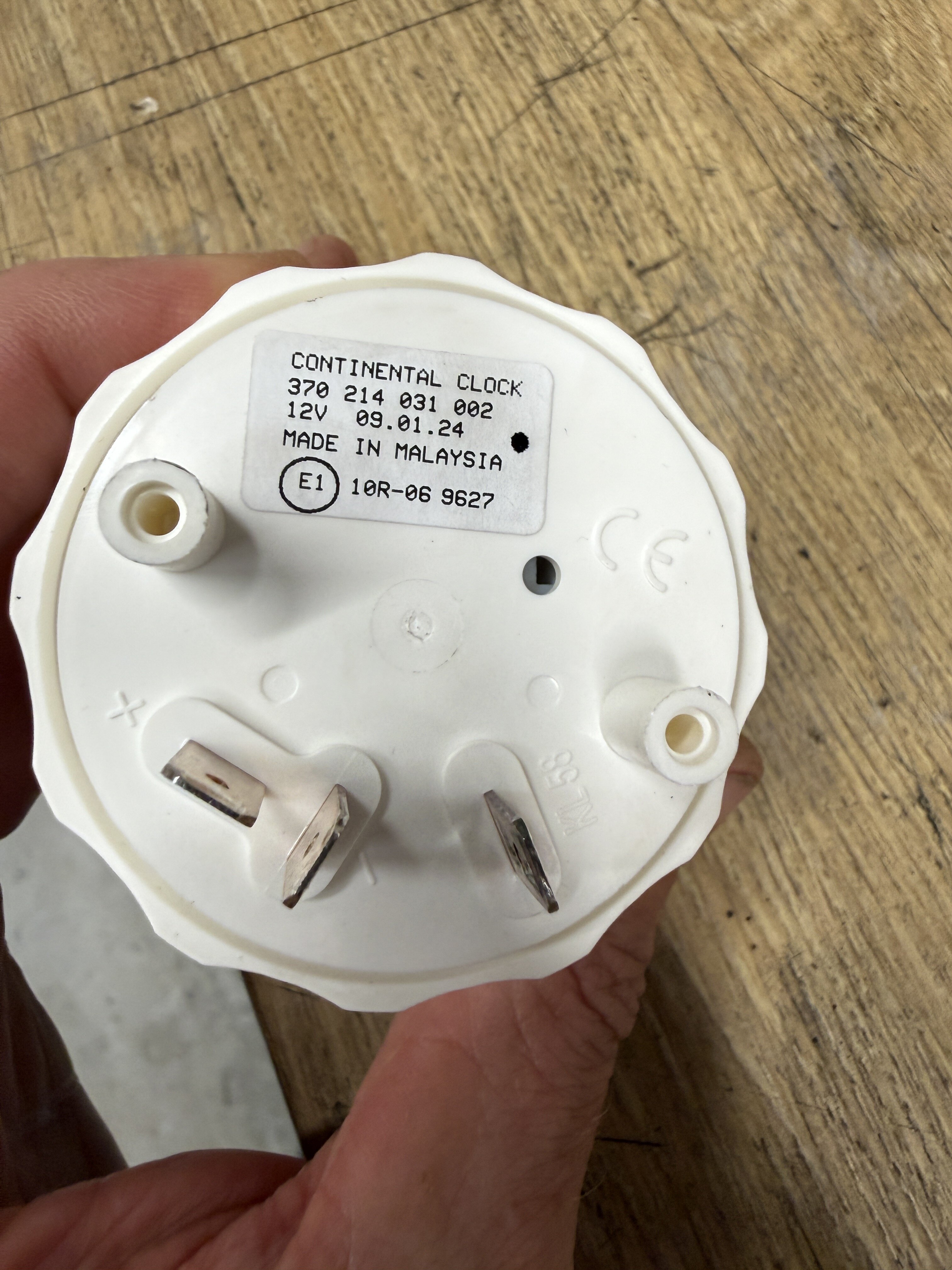 VDO Clock - Cockpit - Body and Interior - 2002FAQ