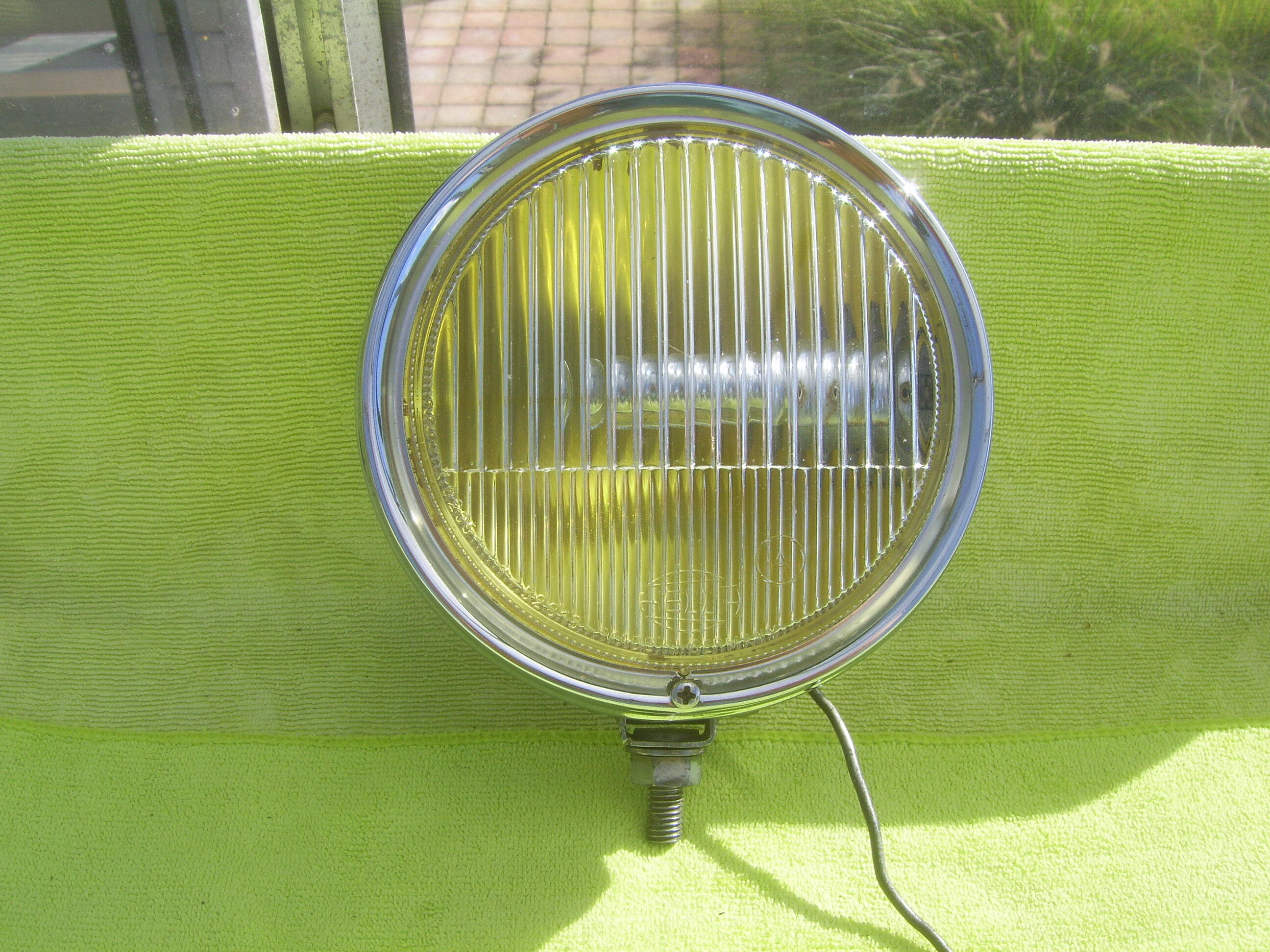 FS: Hella Yellow Fog Light - Miscellaneous - 2002FAQ