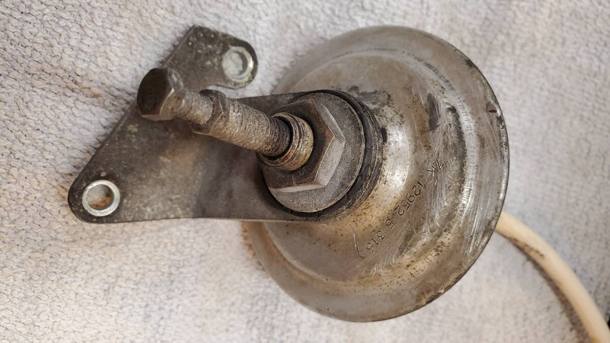 Carb Vacuum Dashpot with bracket and mounting bolts. Working. $35 ...