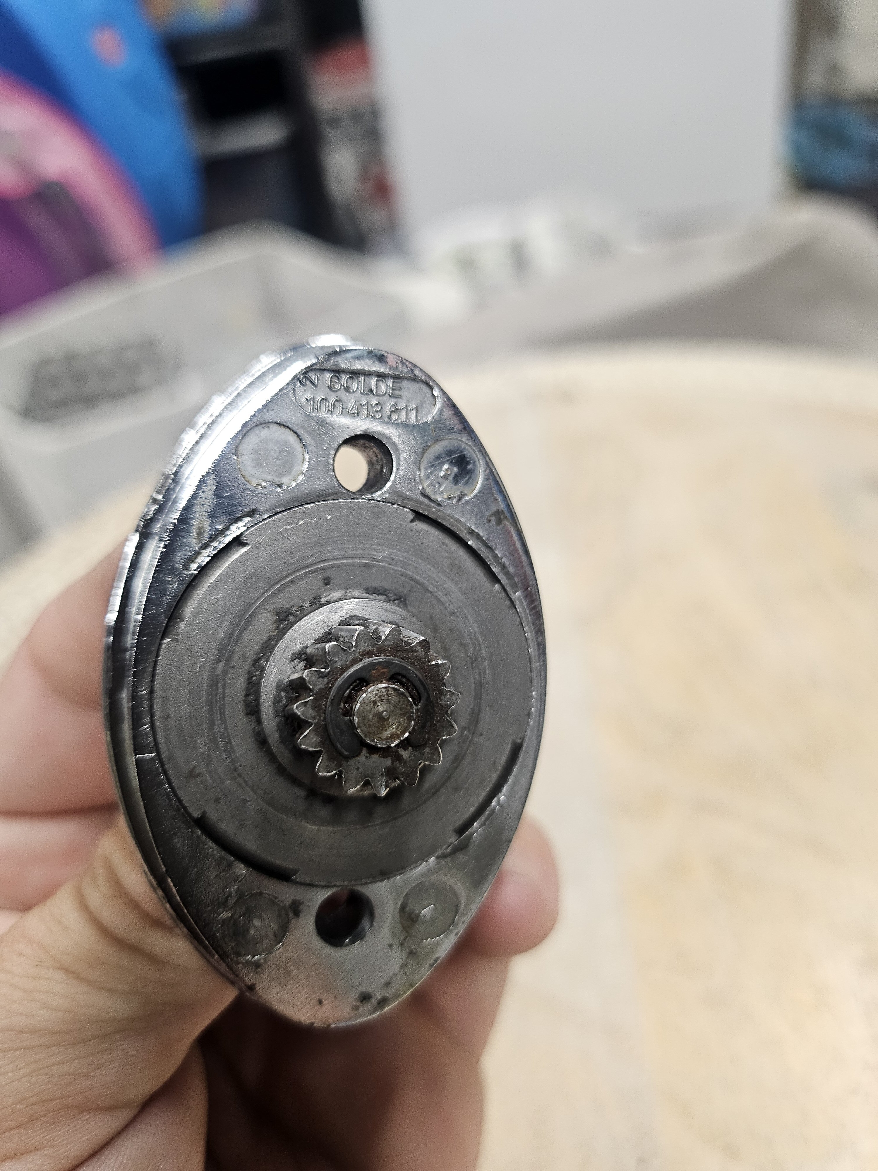 Clean Golde Sunroof gear base assembly Only no handle. - Body and ...
