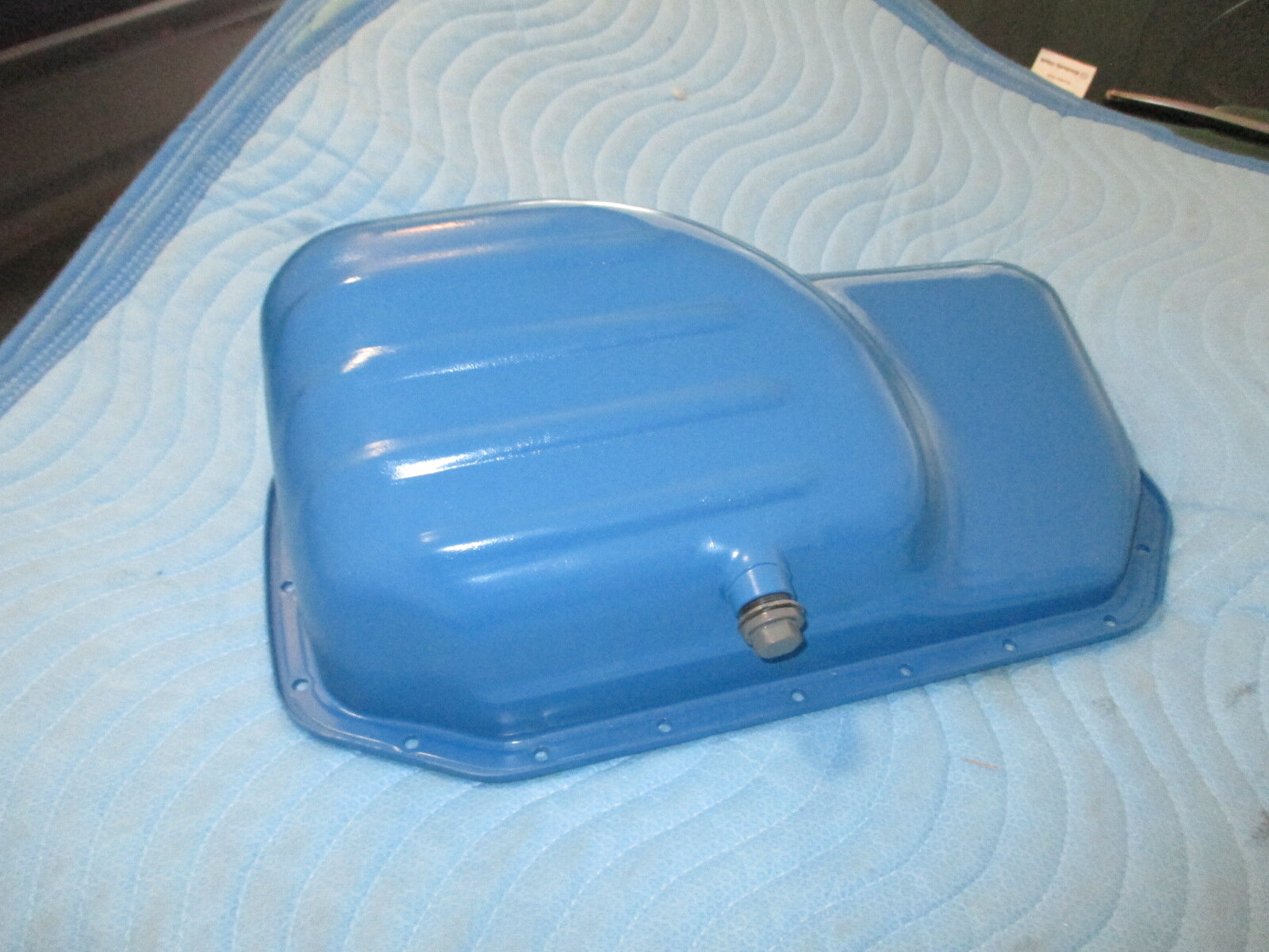 Engine oil pan - Engine and Drivetrain - 2002FAQ