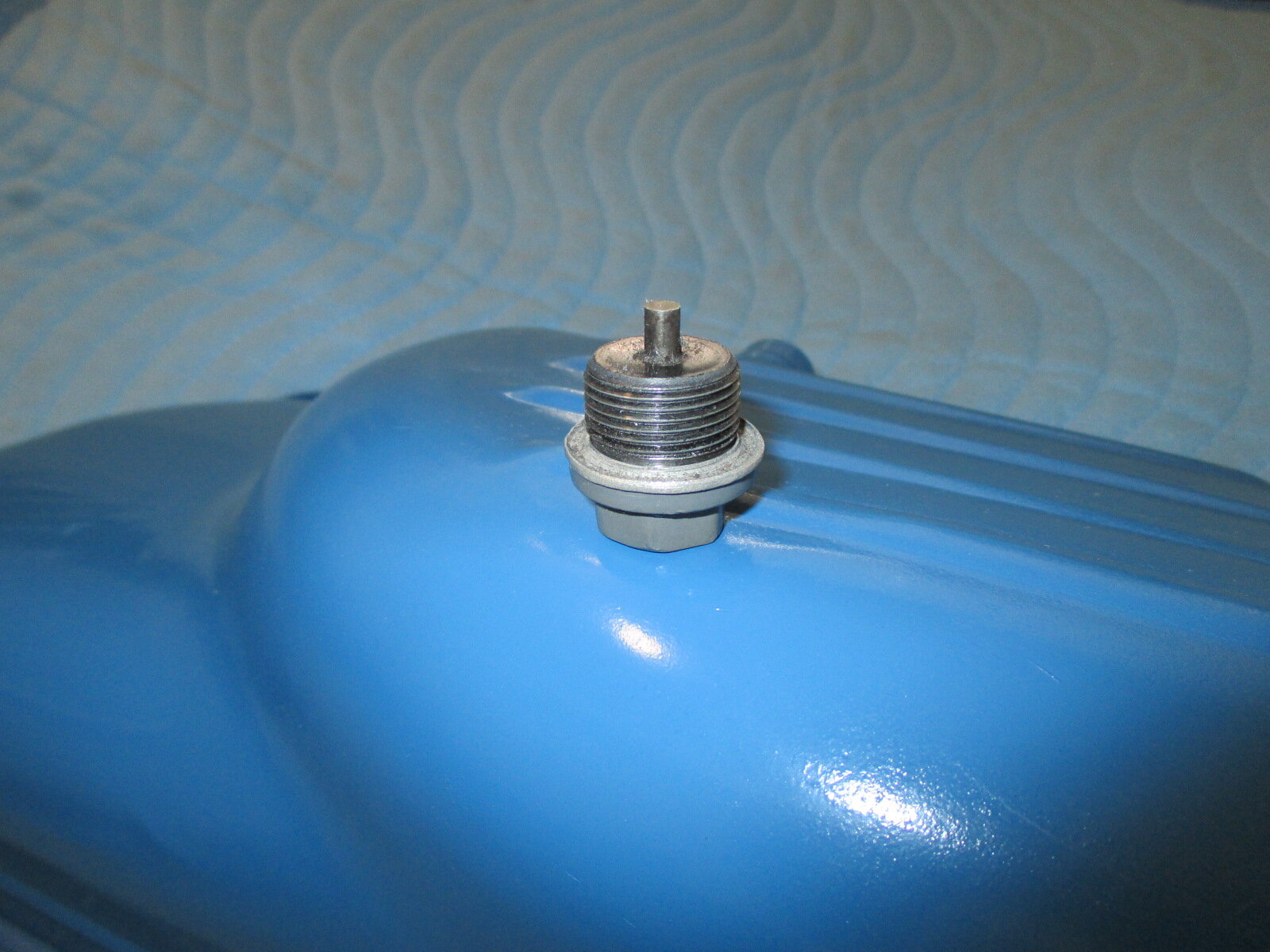 Engine oil pan - Engine and Drivetrain - 2002FAQ