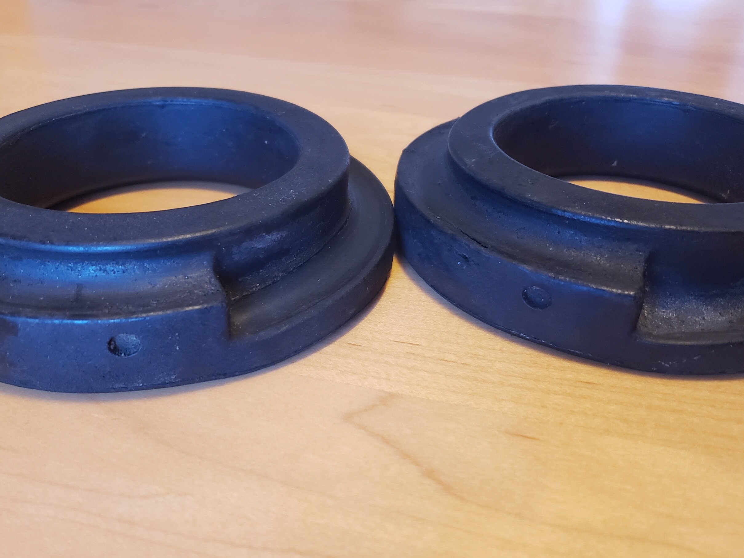 1-Dot Spring Pads - Suspension and Steering - 2002FAQ