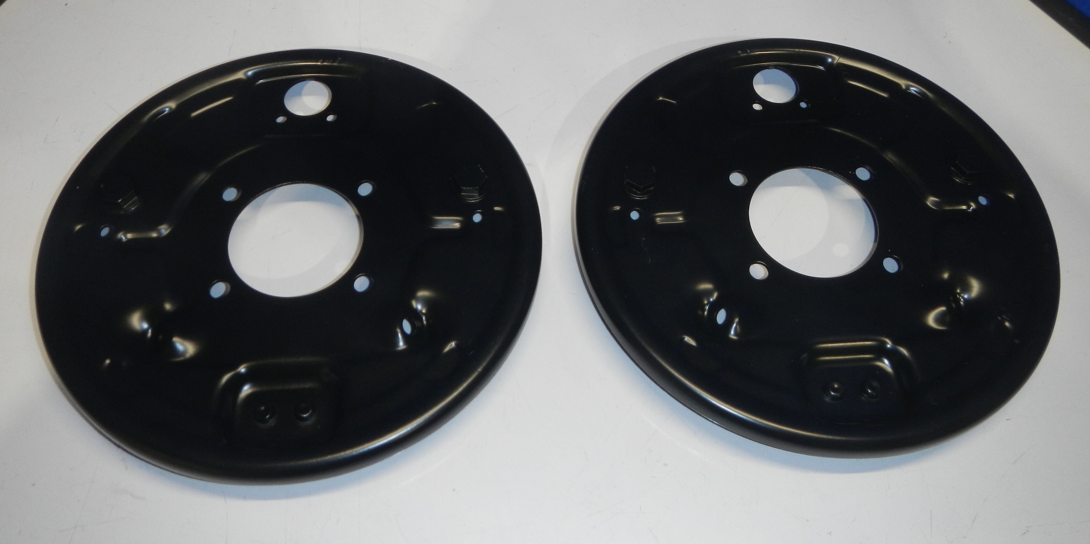 E21 Big Brake Rear backing plate set restored and powdercoated |﻿ Brakes