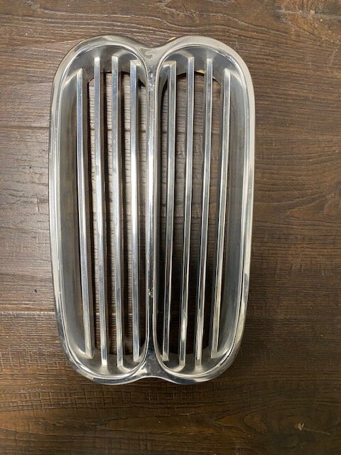 NOS Early 1600 2002 Grill (Grille) Set - Body and Interior - 2002FAQ