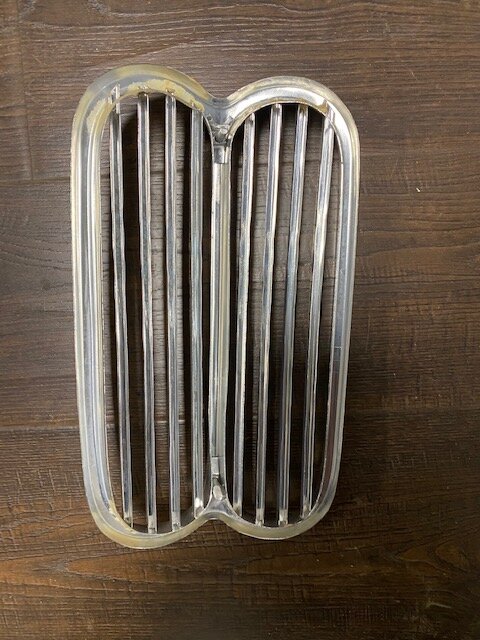 NOS Early 1600 2002 Grill (Grille) Set - Body and Interior - 2002FAQ