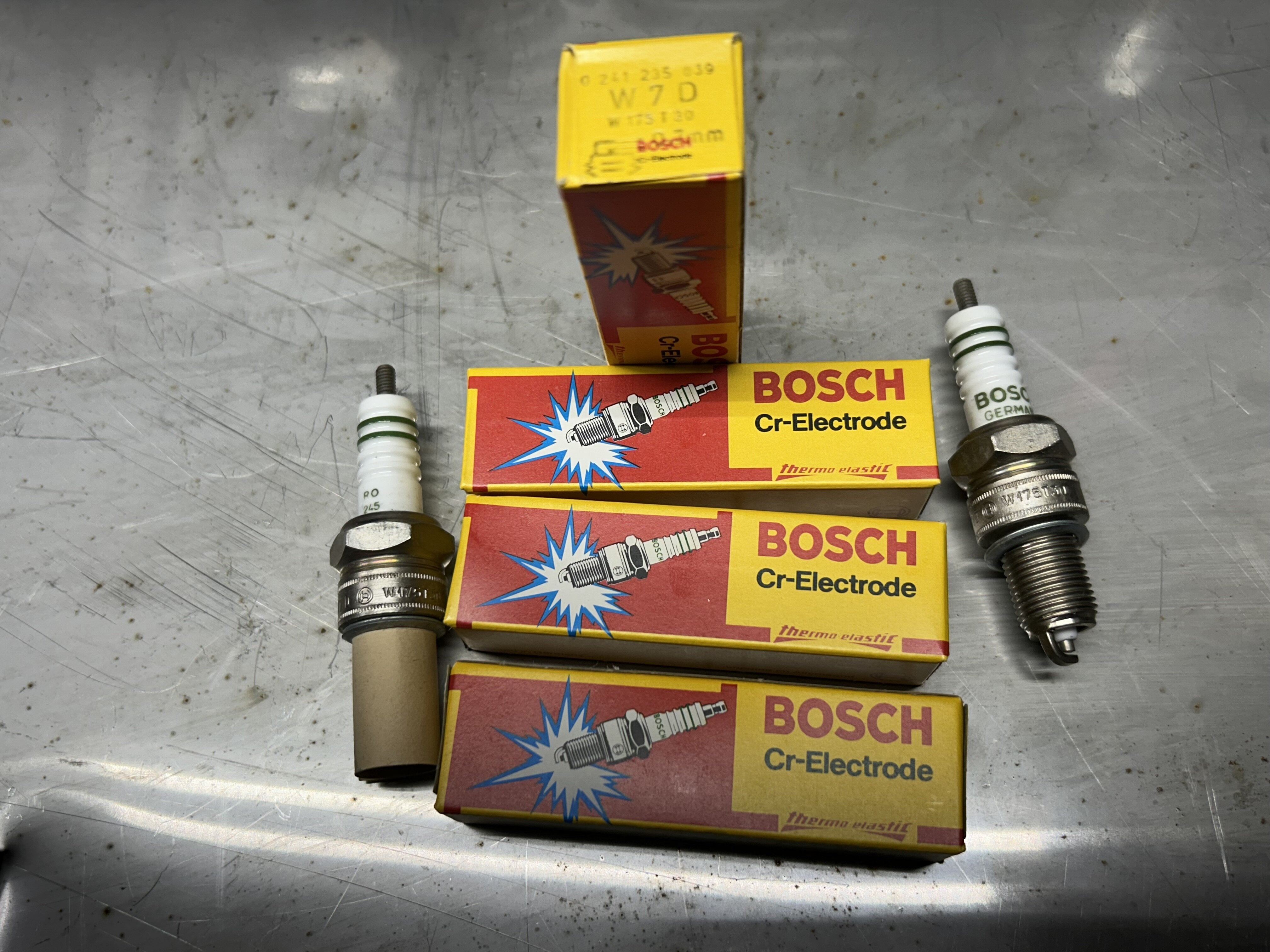 NOS Bosch spark plugs - Electrical and Ignition - 2002FAQ