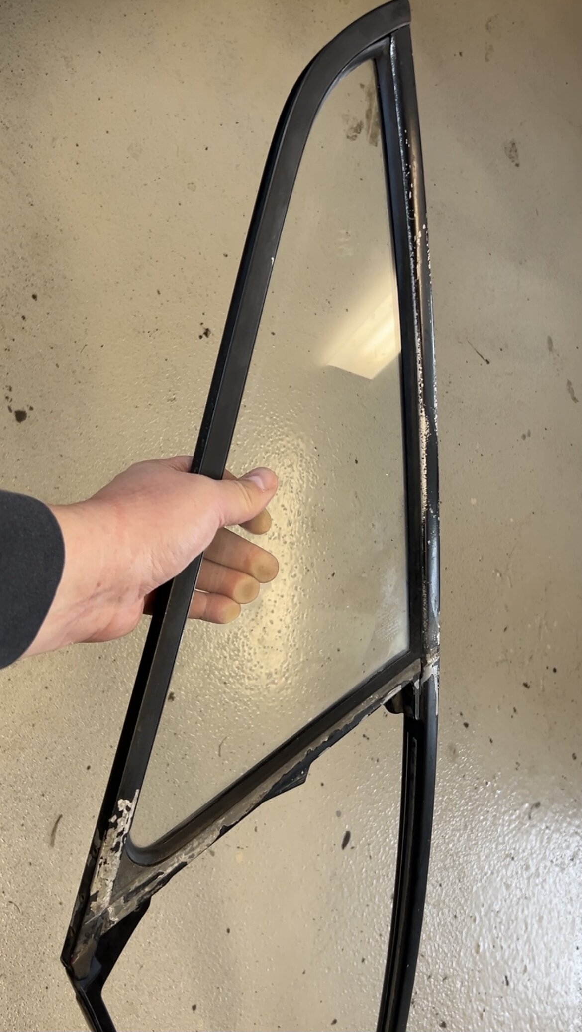 Front non-vented window frame refurb - BMW 2002 and other '02 - 2002FAQ