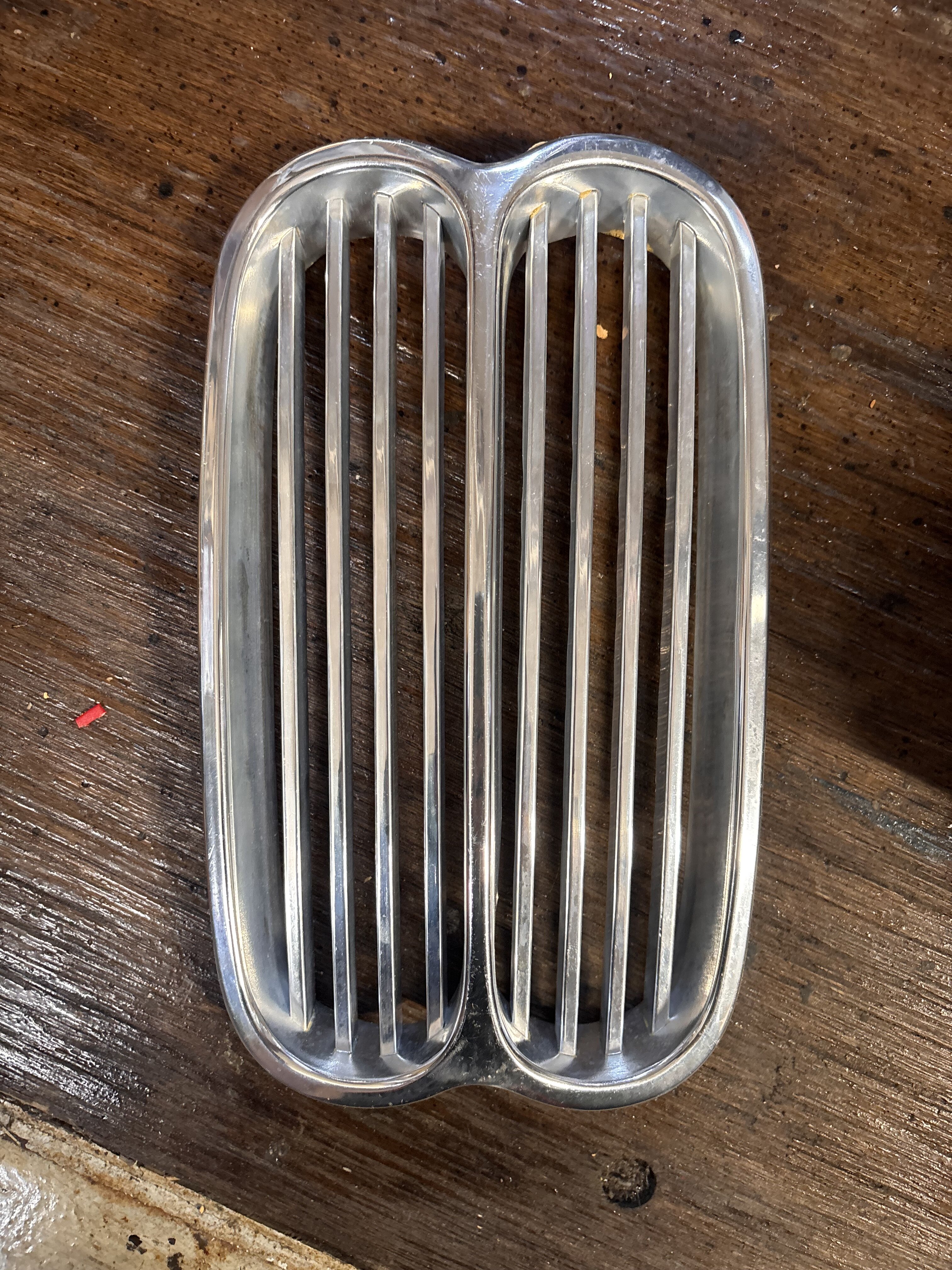 NOS Early 1600 2002 Grill (Grille) Set - Body and Interior - 2002FAQ