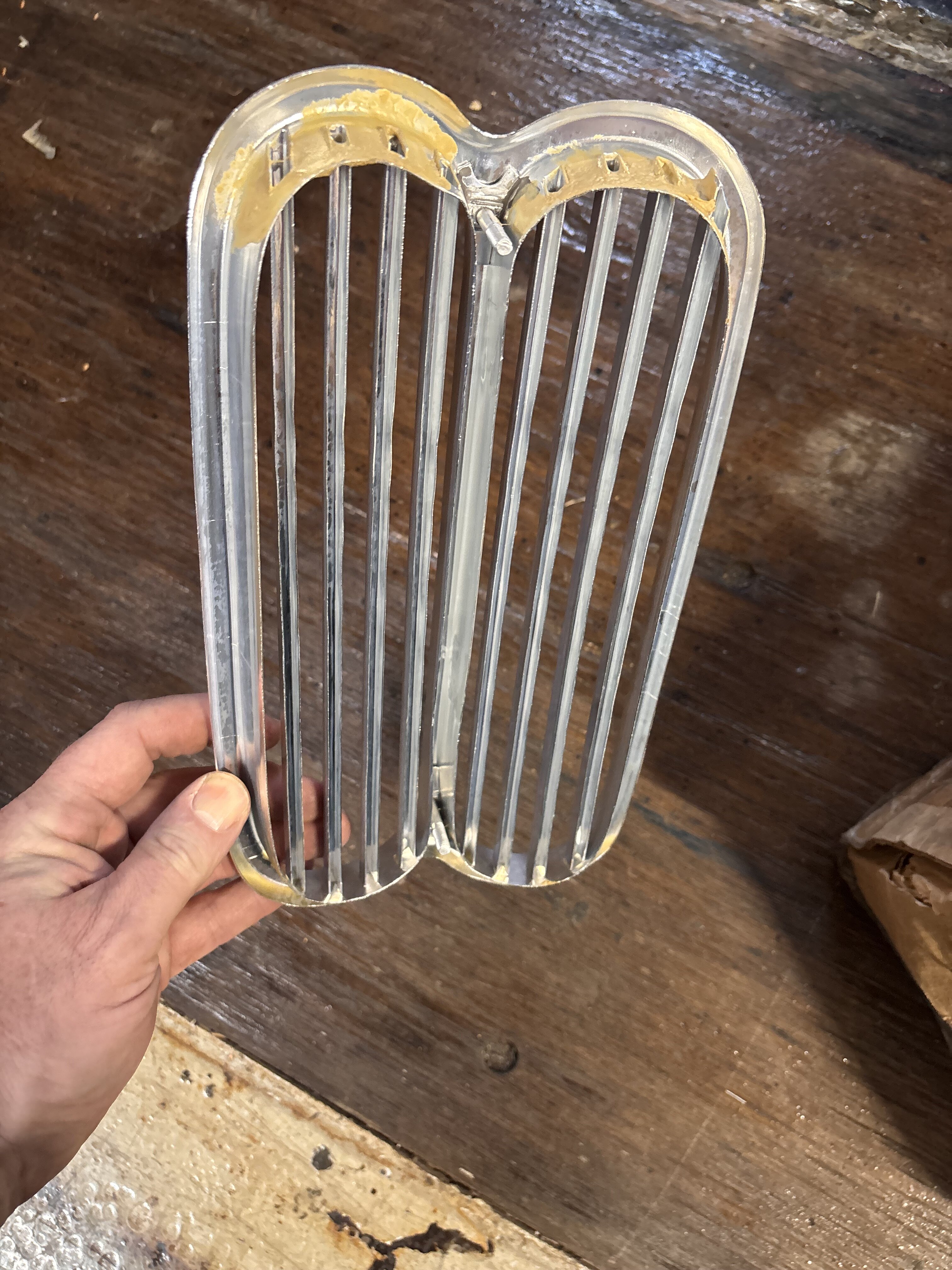 NOS Early 1600 2002 Grill (Grille) Set - Body and Interior - 2002FAQ