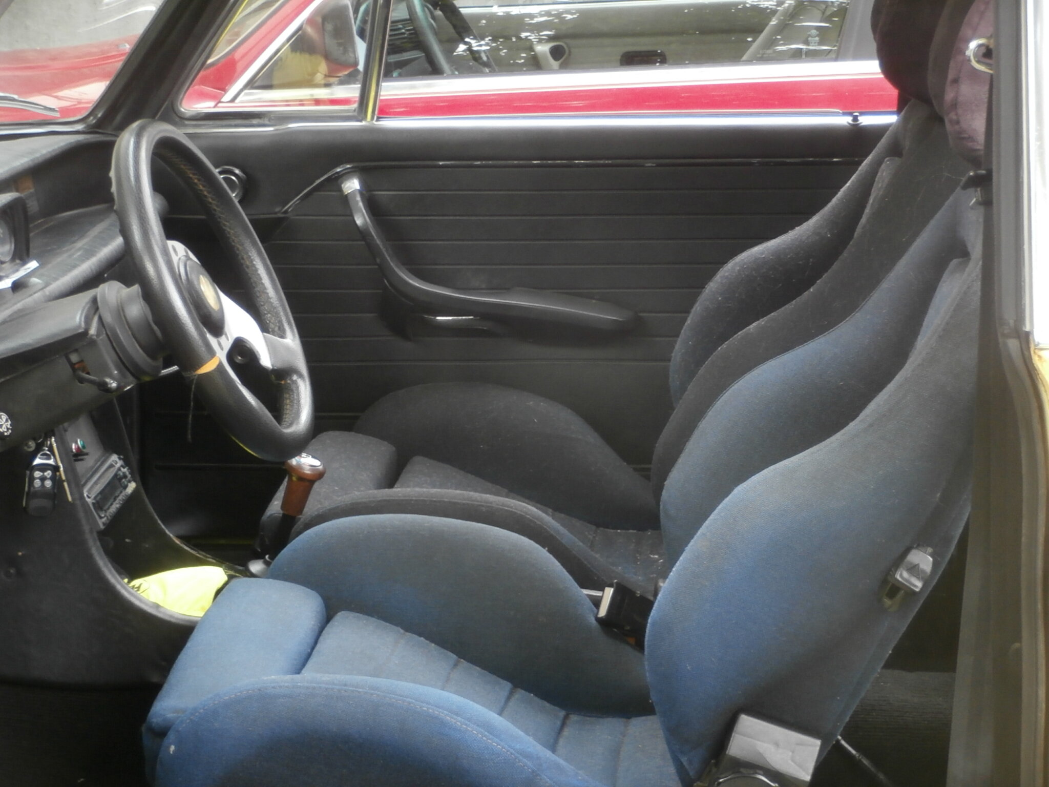 Lseats and recovering vintage LXC Recaro seats |﻿ BMW 2002 and other '02