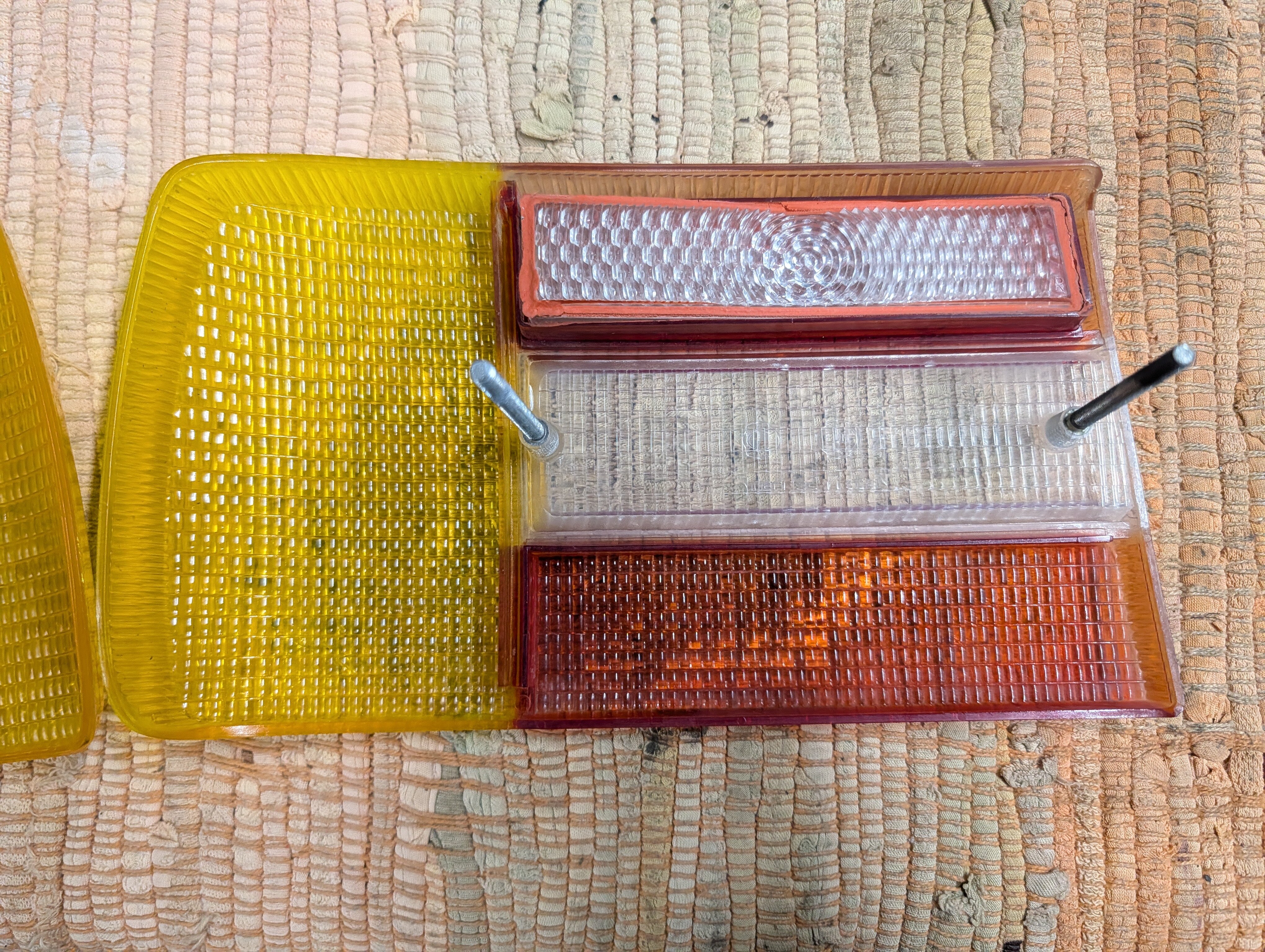 square tail light reflector "glue"? |﻿ BMW 2002 and other '02