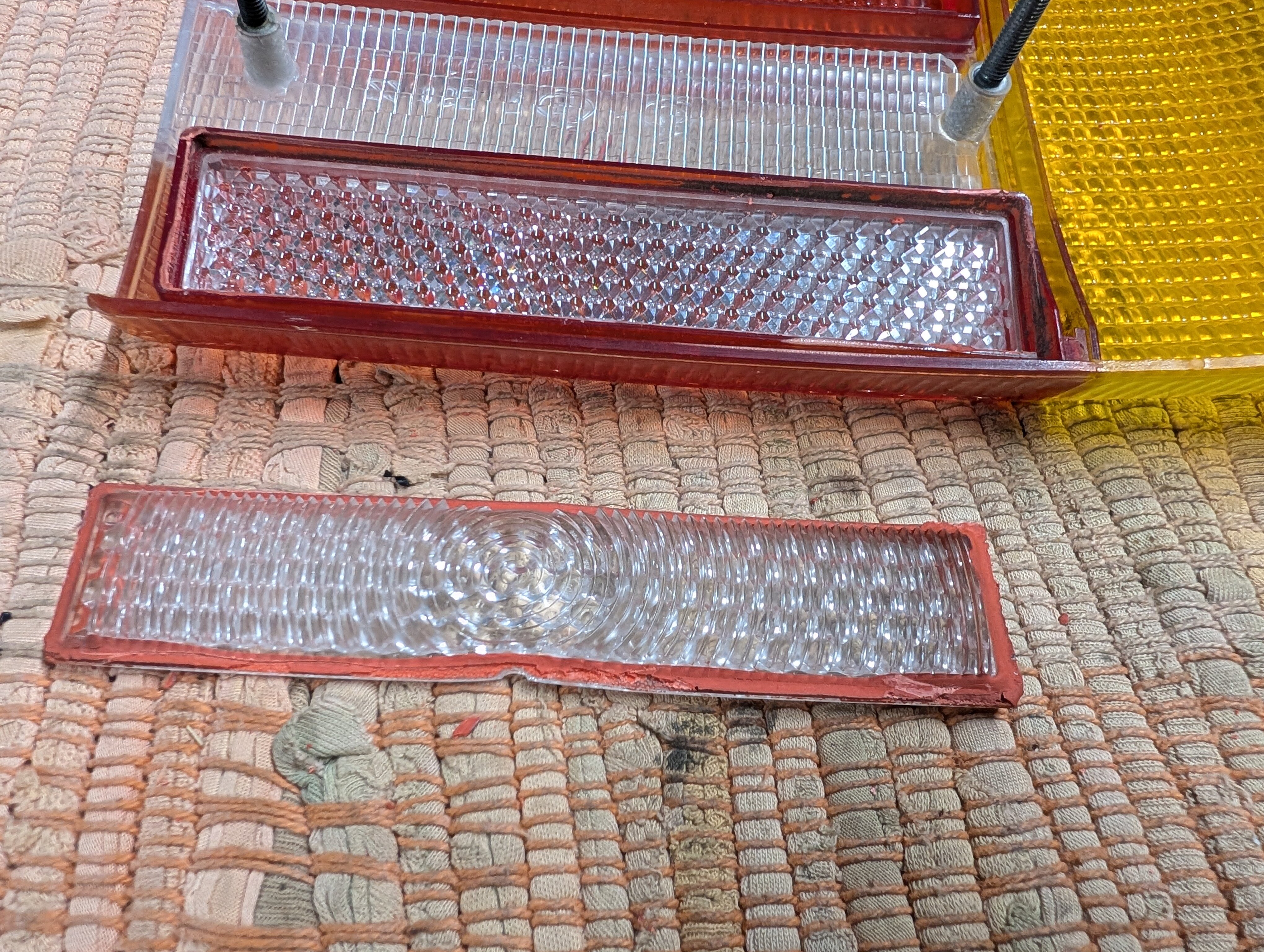 square tail light reflector "glue"? |﻿ BMW 2002 and other '02