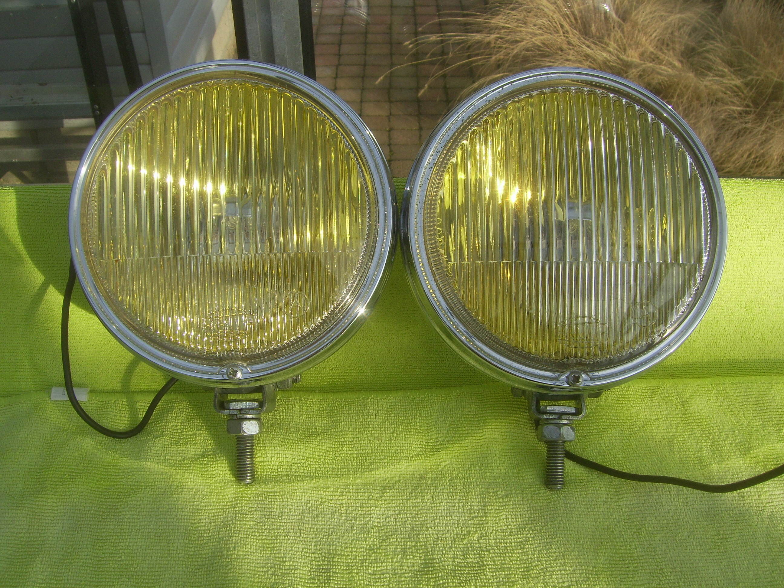 FS: Hella 142 Yellow Fog Lights - Miscellaneous - 2002FAQ