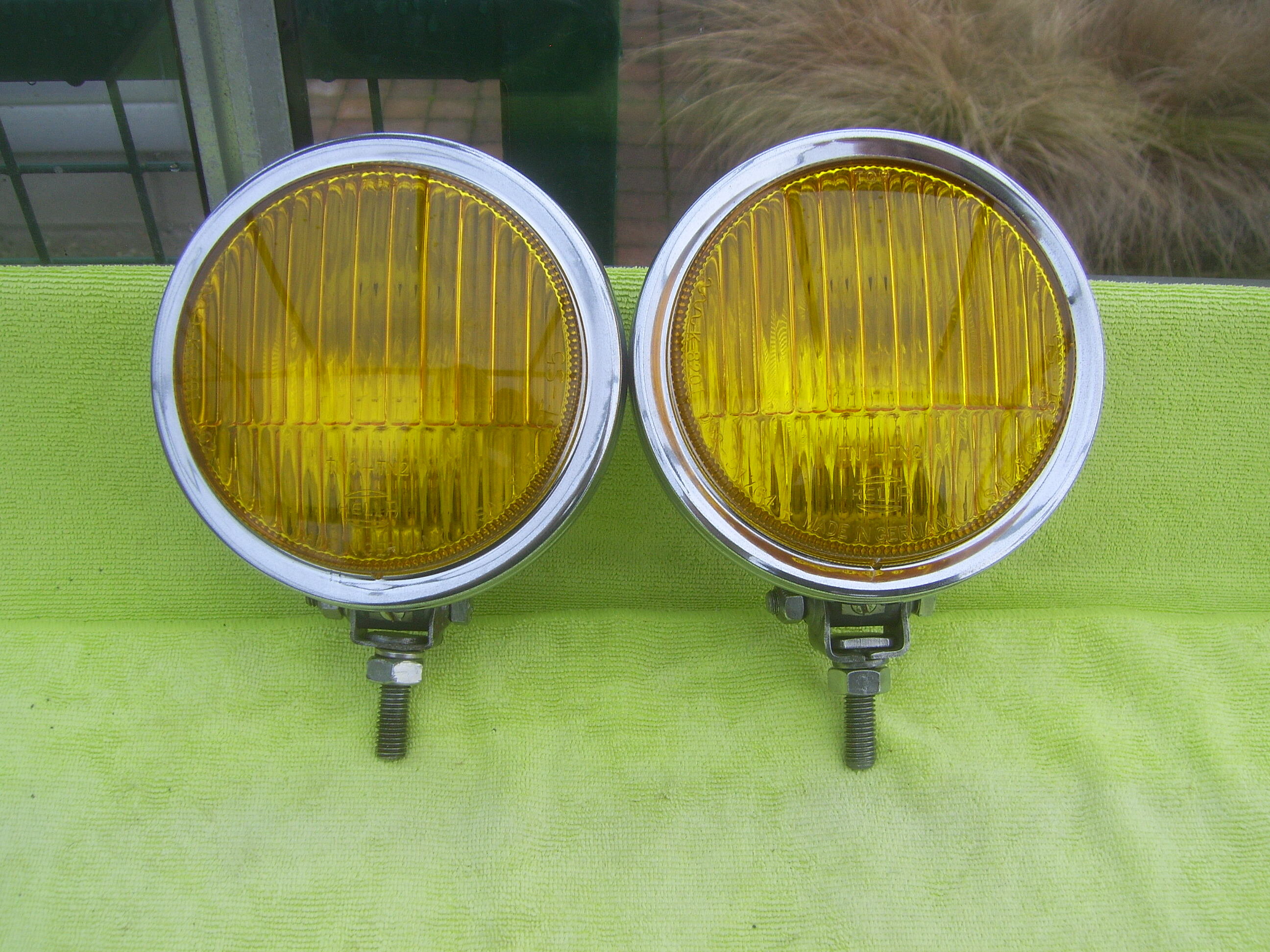 FS: Hella 115 Yellow Fog Lights - Miscellaneous - 2002FAQ