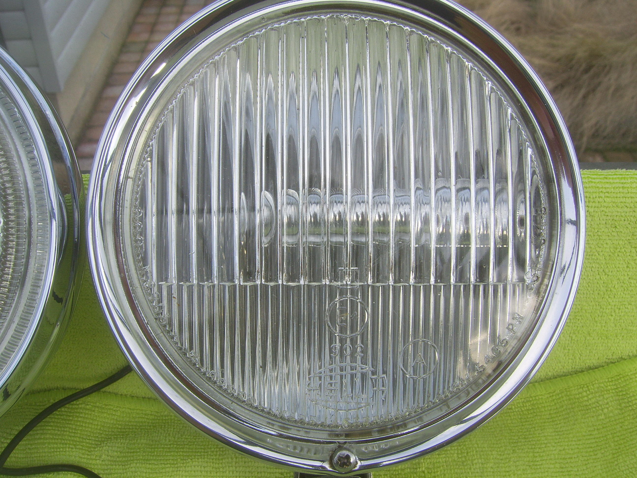 FS: Hella 140 Clear Fog Lights - Miscellaneous - 2002FAQ