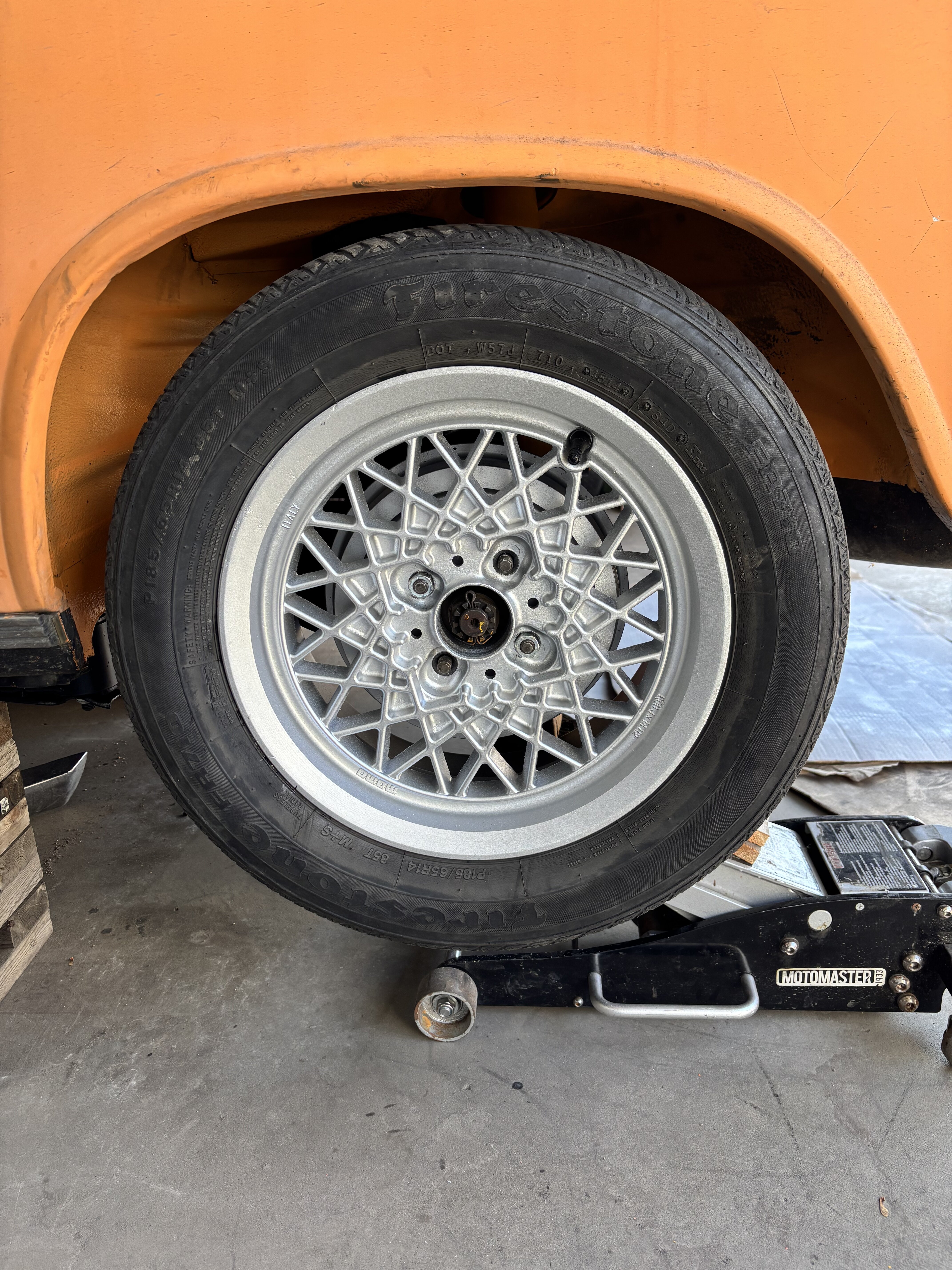 Momo wheels and tire - BMW 2002 and other '02 - 2002FAQ