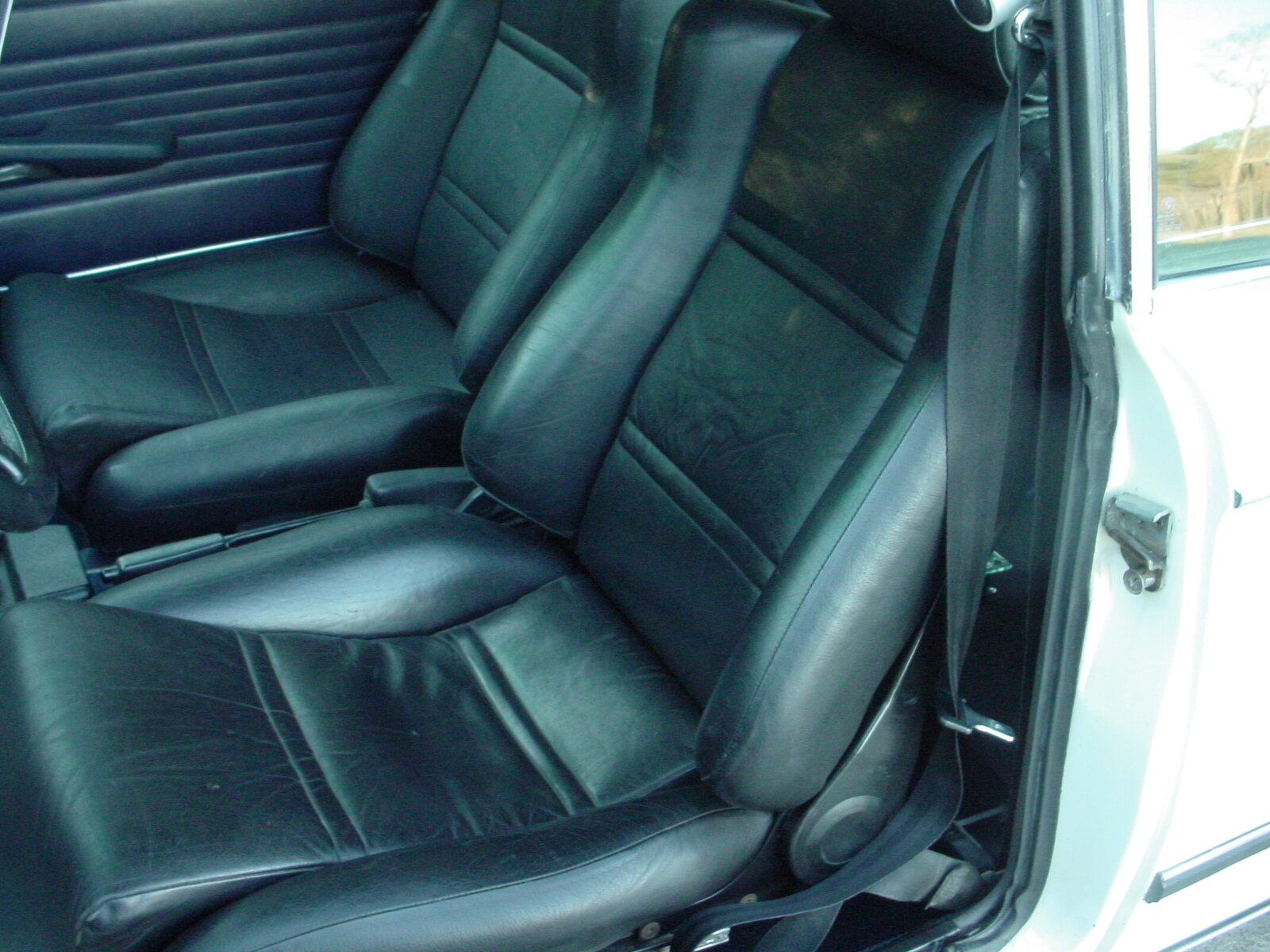 A.S.S. Auto Sport Spezialsitze - Scheel Black Leather Seats - Body and ...